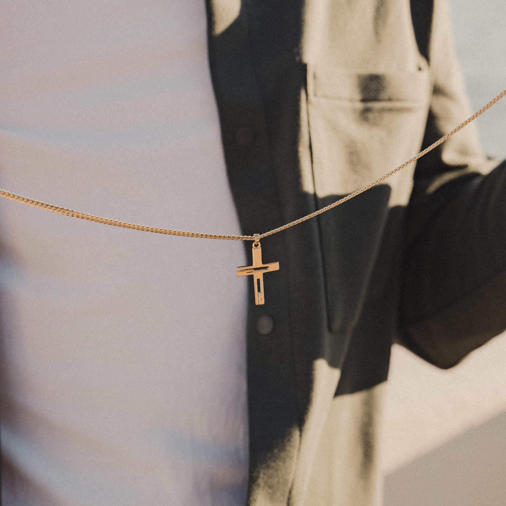 Minimalist Gold Cross – Liry's Jewelry